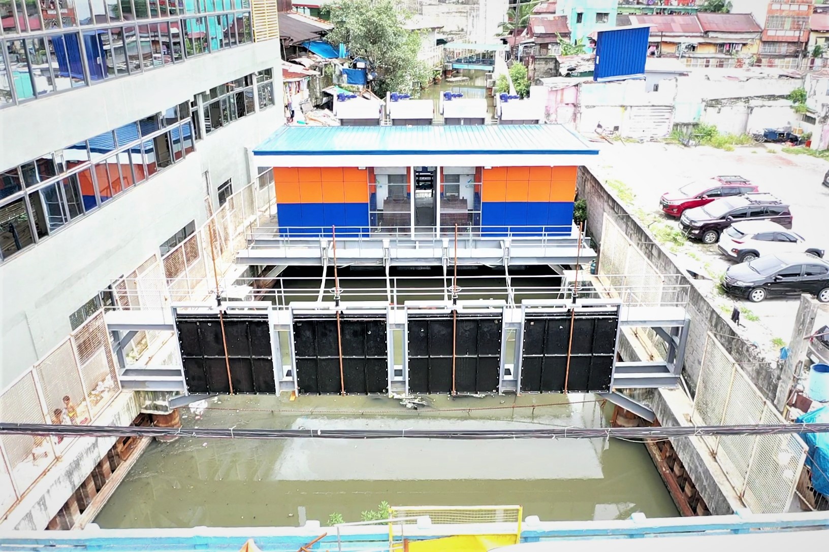 DPWH Installs Pumps along Esteros in Manila to Boost Flood Control ...